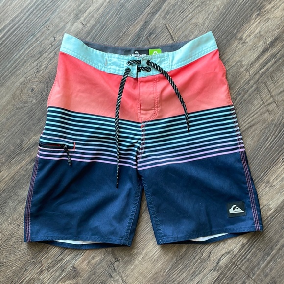 Quiksilver | Swim | Quicksilver Board Short Size 25 | Poshmark